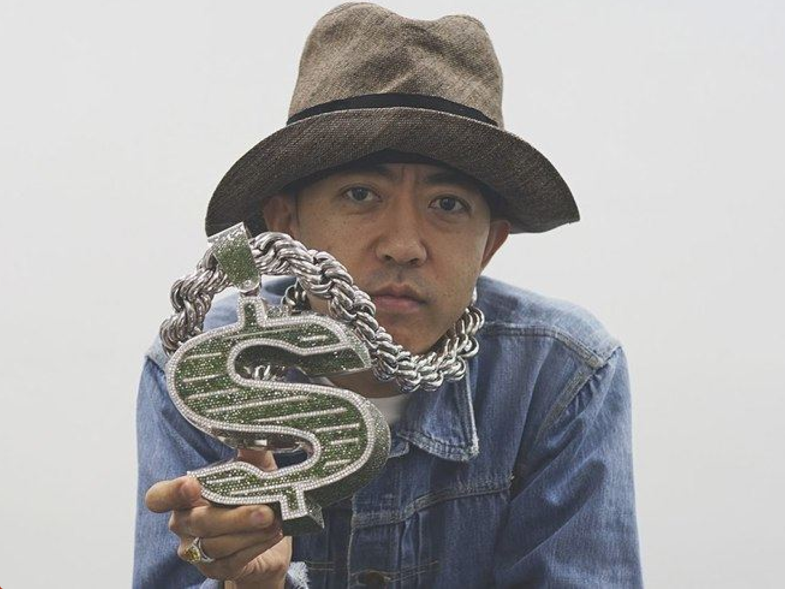 Profil Nigo na Soldout store